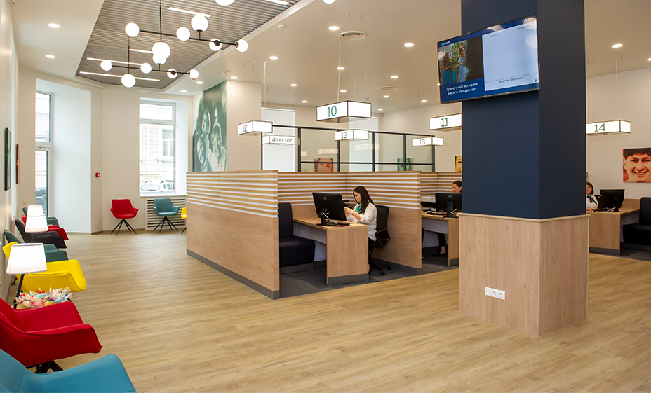Modern, roomy, colorful and customer-oriented: maib inaugurates the ...