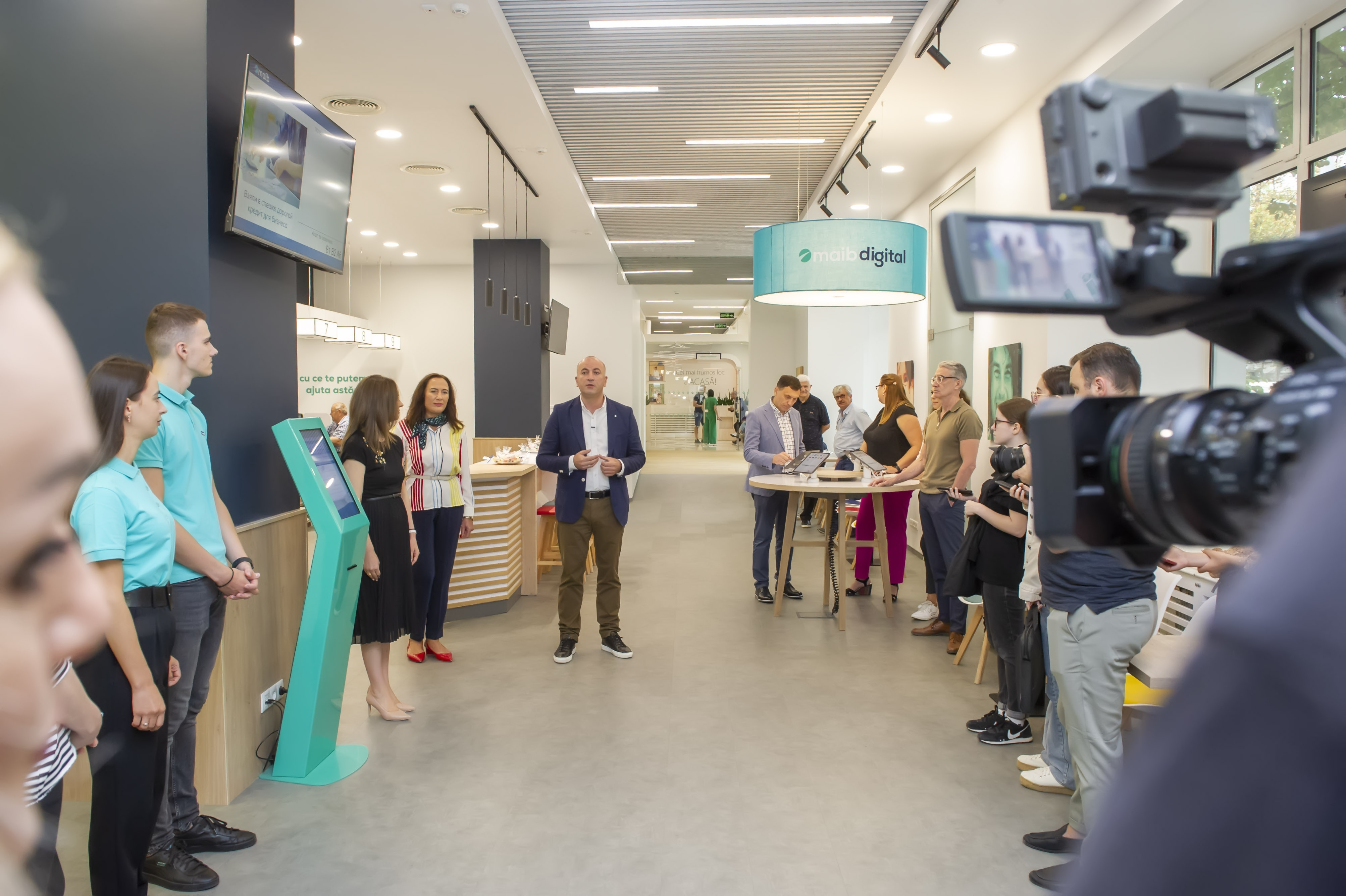 Современное, просторное, красочное и клиентоориентированное: maib ...