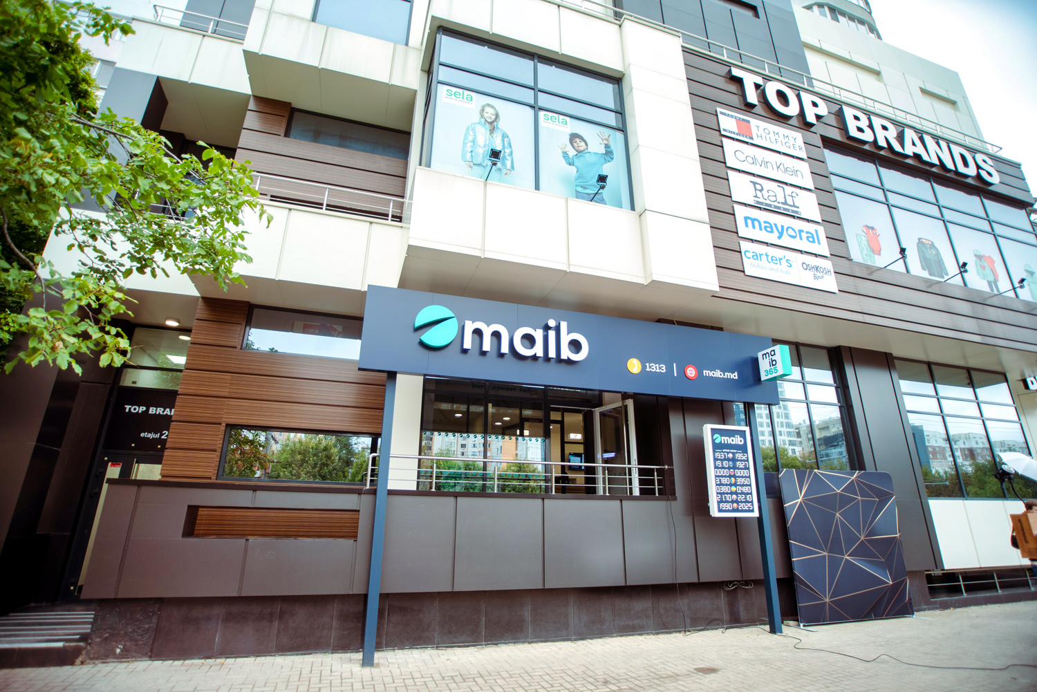 Sucursala maib „Mircea cel Bătrân” și-a redeschis ușile după renovare ...