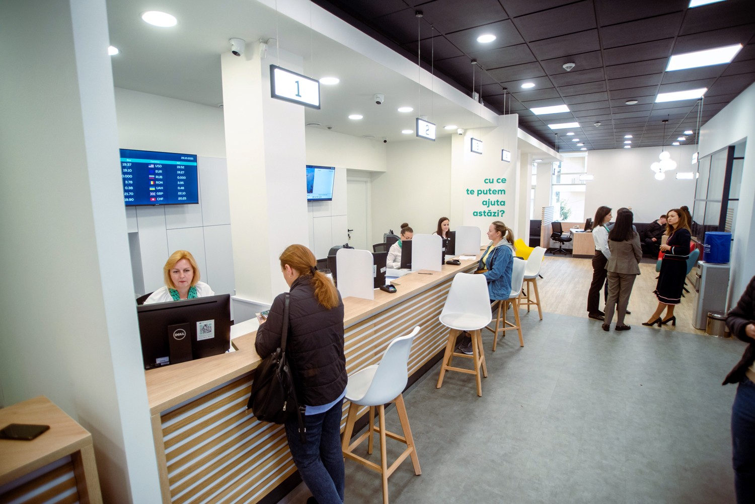 Sucursala maib „Mircea cel Bătrân” și-a redeschis ușile după renovare ...