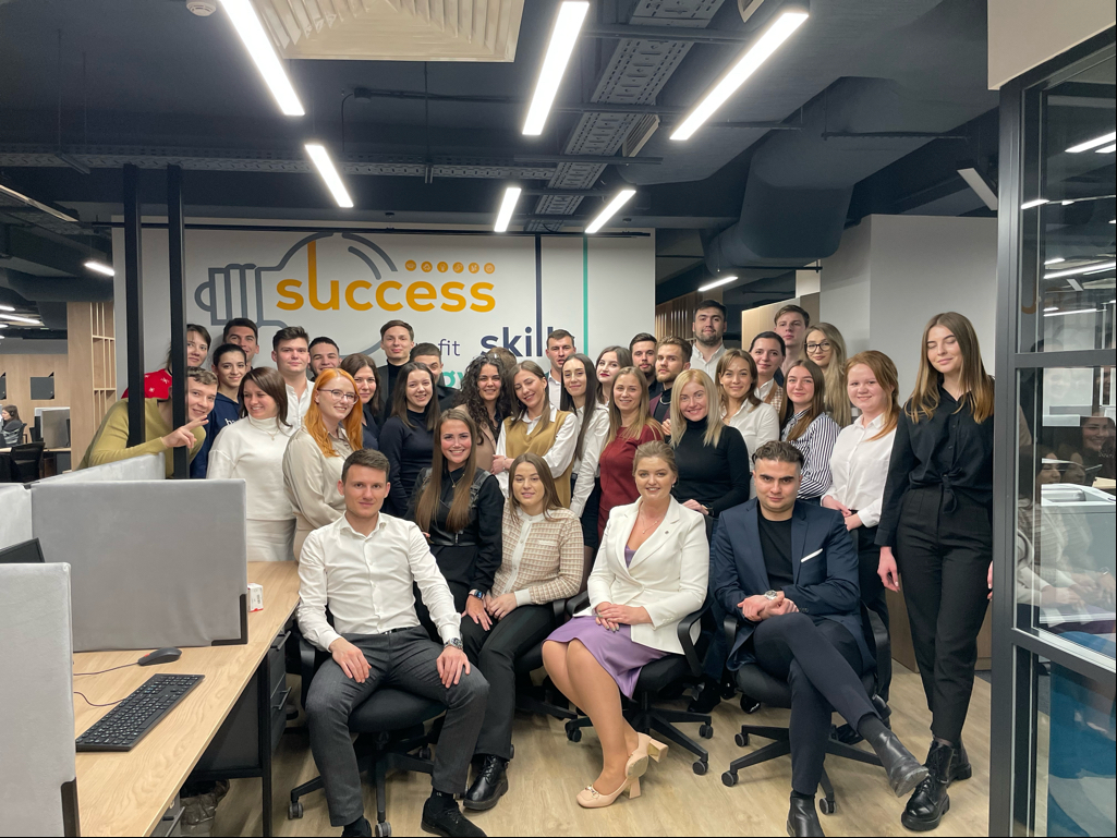 Cu drag de angajați. Maib a inaugurat un Contact Center mai modern și ...