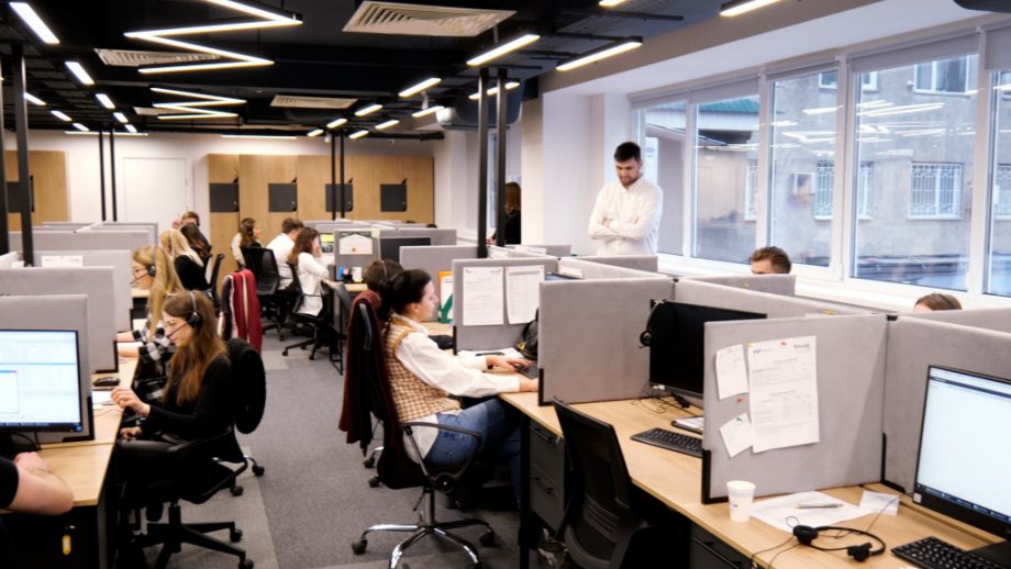 Maib a inaugurat un Contact Center modern și centrat pe confortul ...