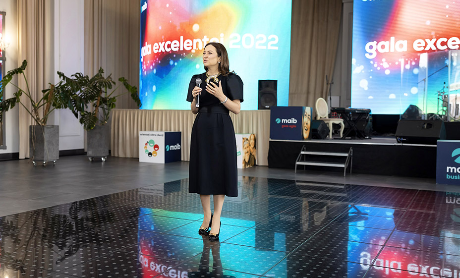 Maib a reunit performerii anului 2022 din liniile de afaceri Retail, Business Banking și ...