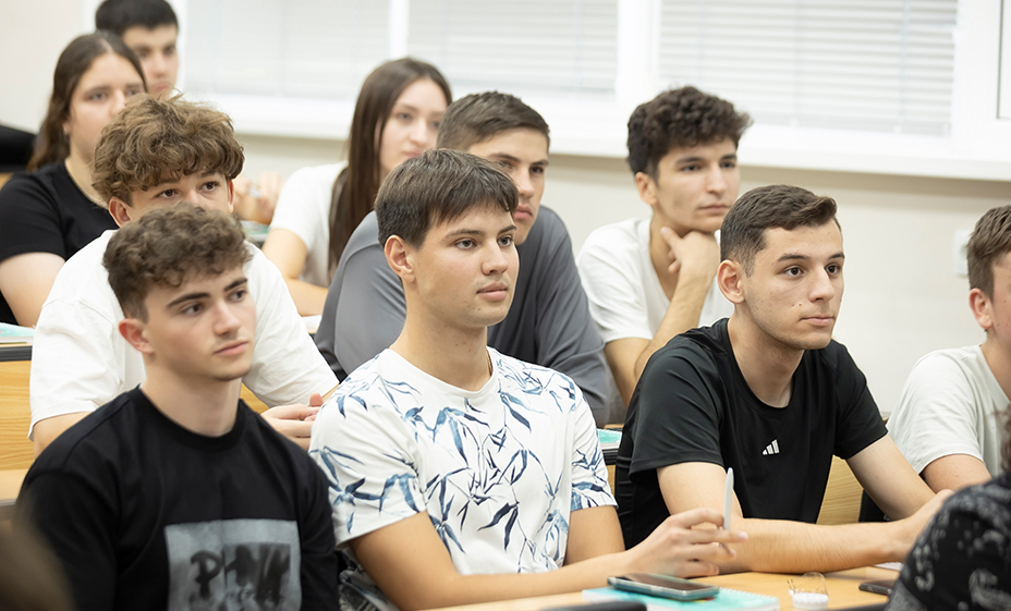 Experiences that inspire: TUM students participated in a new TechTalks ...