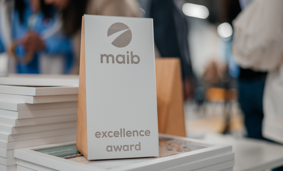 Cei mai buni angajați maib au fost premiați în cadrul tradiționalului ...